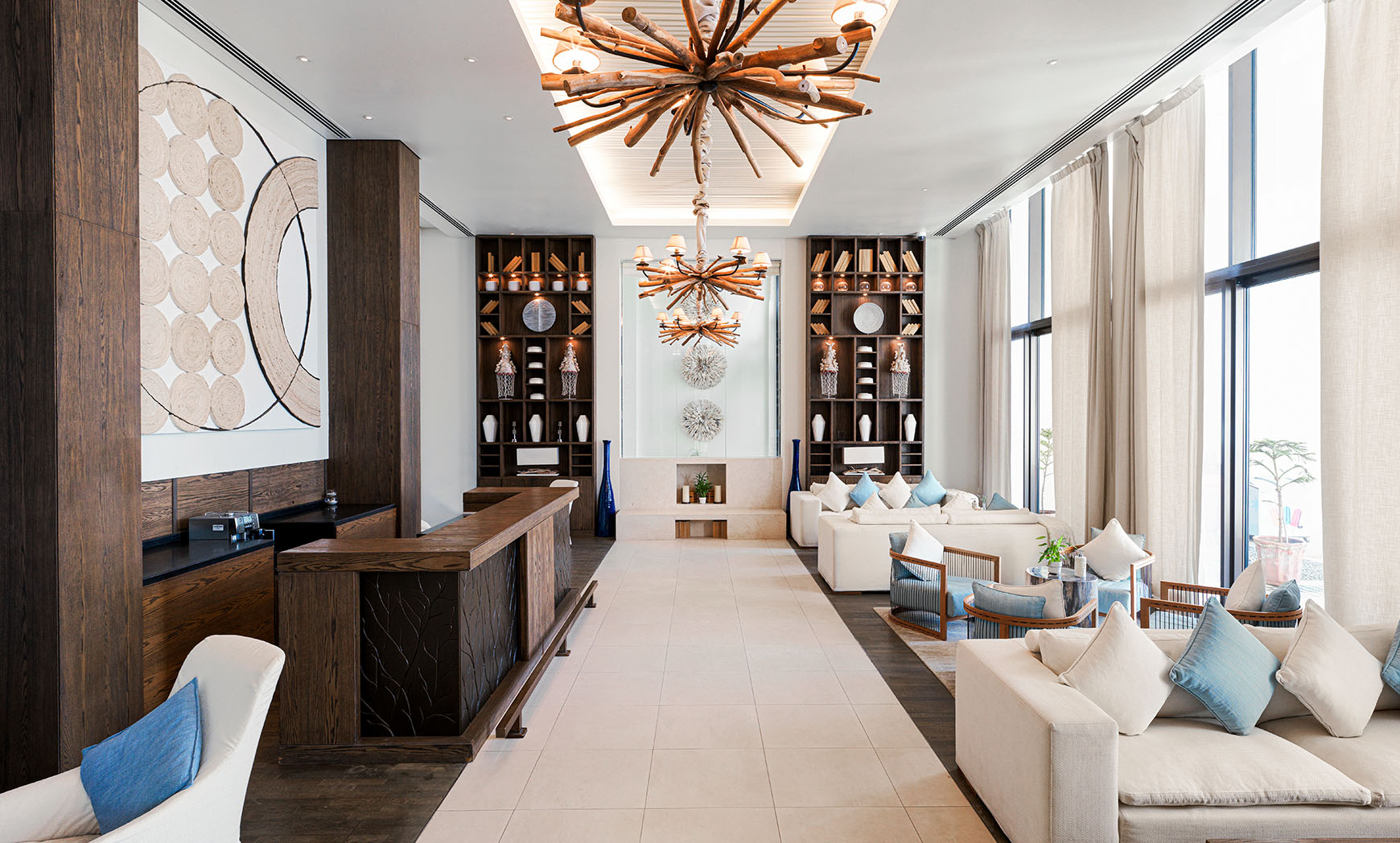 Saadiyat Beach Club Abu Dhabi, Luxury beach club with white sandy beach ...